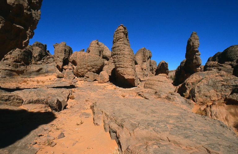 Plateau Du Tassili N'Ajjer - Un Trek Avec Zériba-Voyage.